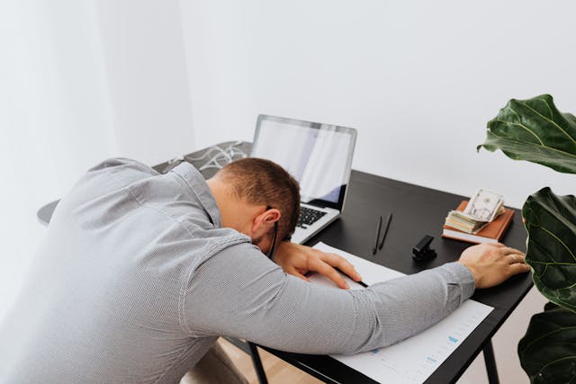 Warm-up stretches for office workers | Seddon Physio - Seddon Physiotherapy